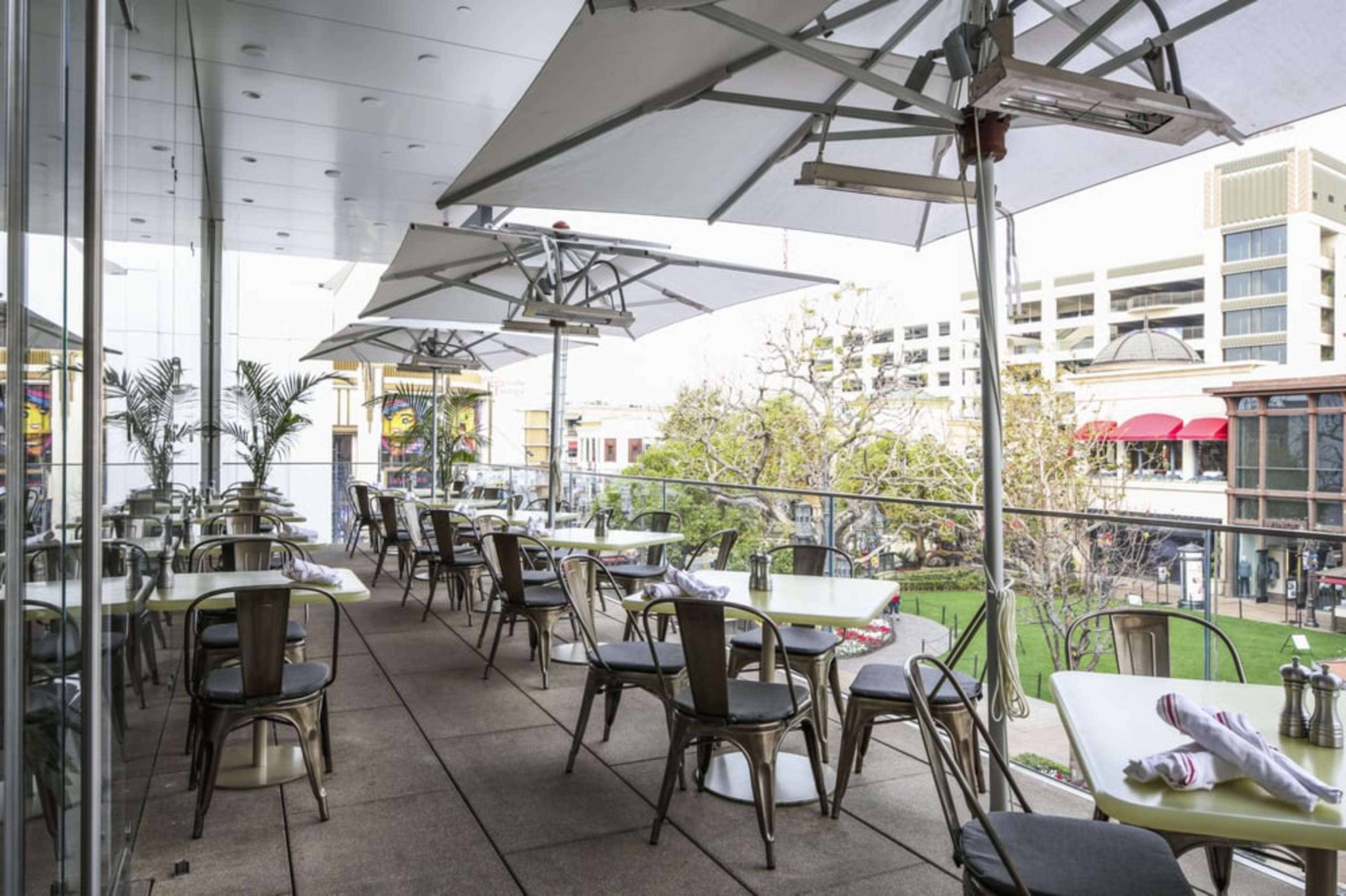 Bar Verde at The Grove | Discover Los Angeles