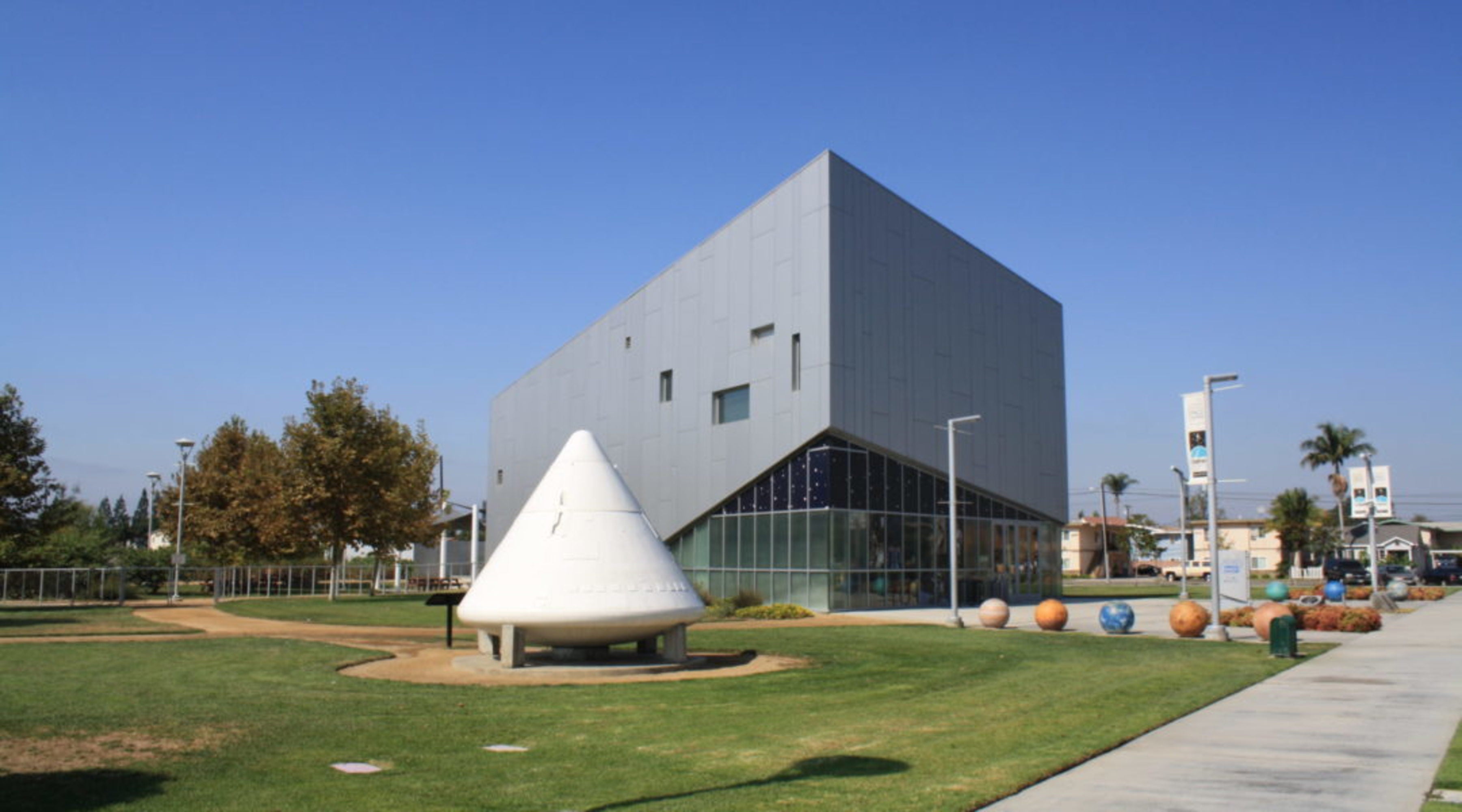 Columbia Memorial Space Center | Discover Los Angeles