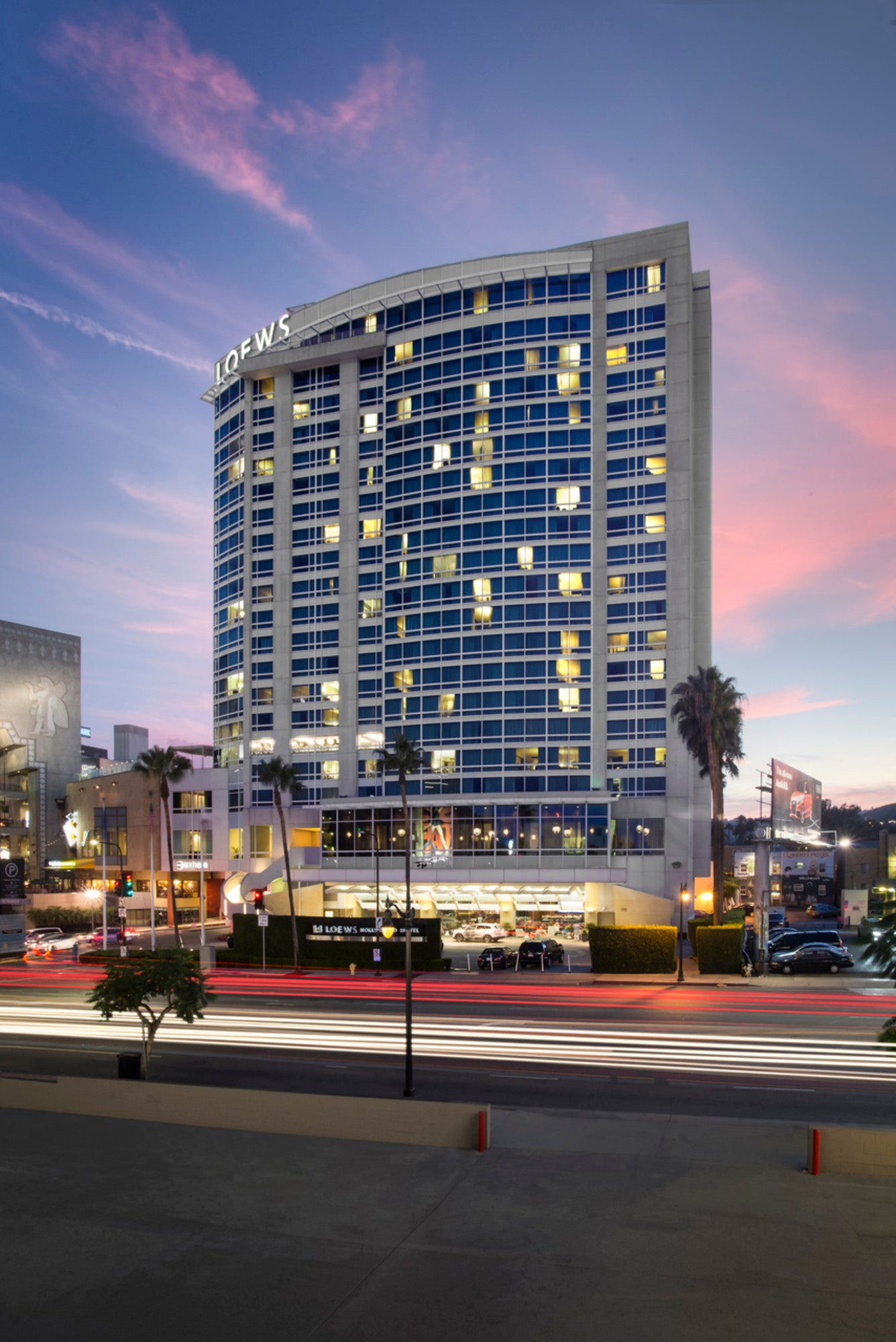 Descubra os Hotéis Perto de Universal Studios Hollywood | Discover Los ...