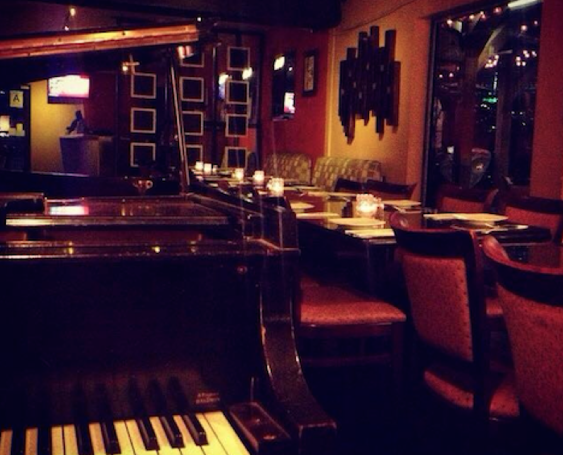 PIPS on La Brea | Discover Los Angeles