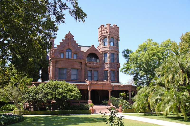 Go On Location: Iconic Horror Movie Locations in Los Angeles | Discover ...